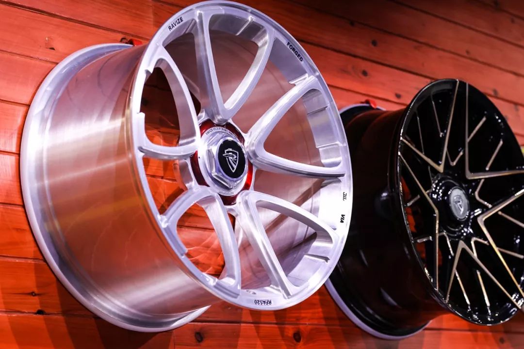 怎么那么好看！RAVIZE华丽亮相AIT 追逐改装潮流不停歇_搜狐汽车_搜狐网