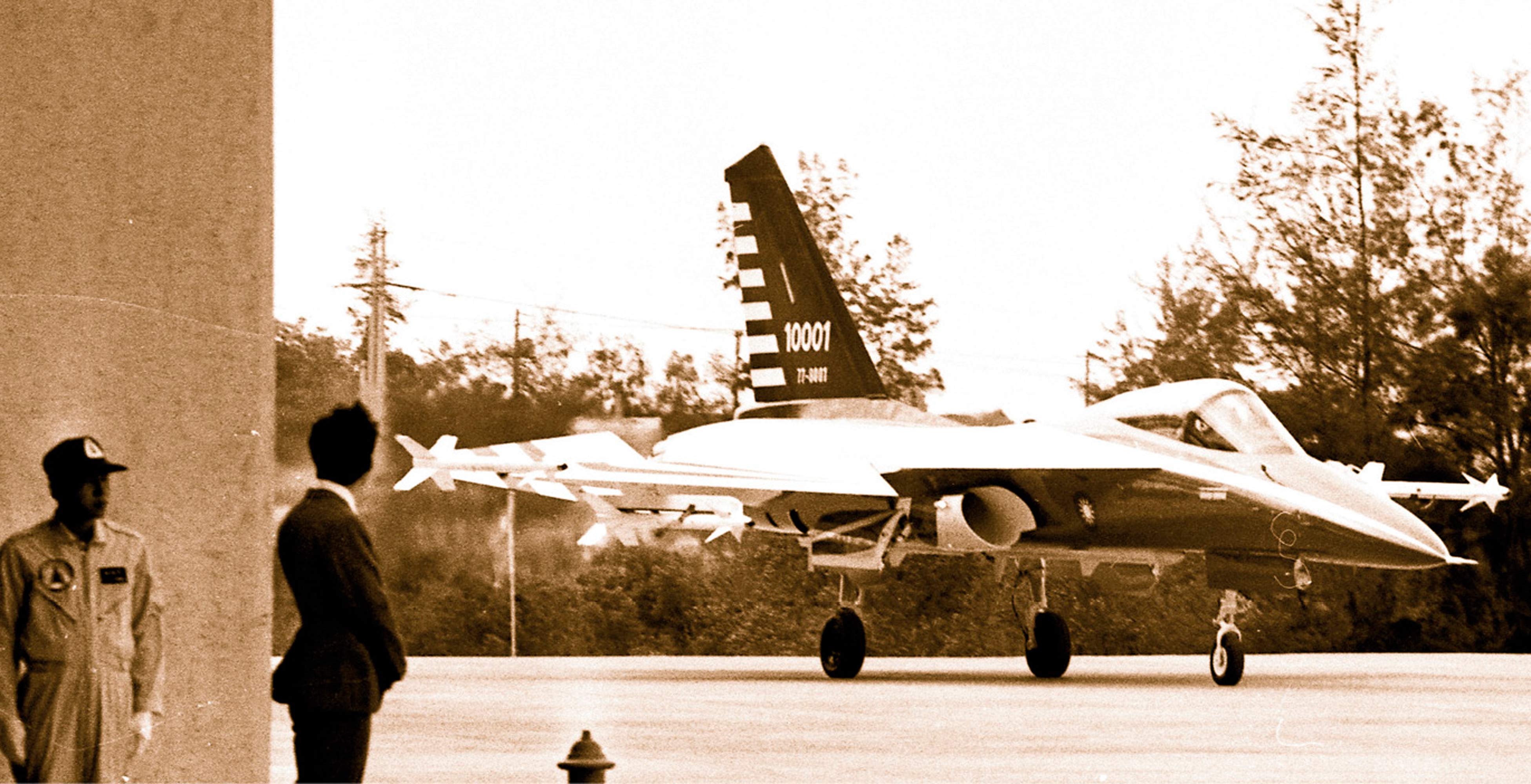 台湾IDF“经国”战斗机的前世今生-搜狐大视野-搜狐新闻