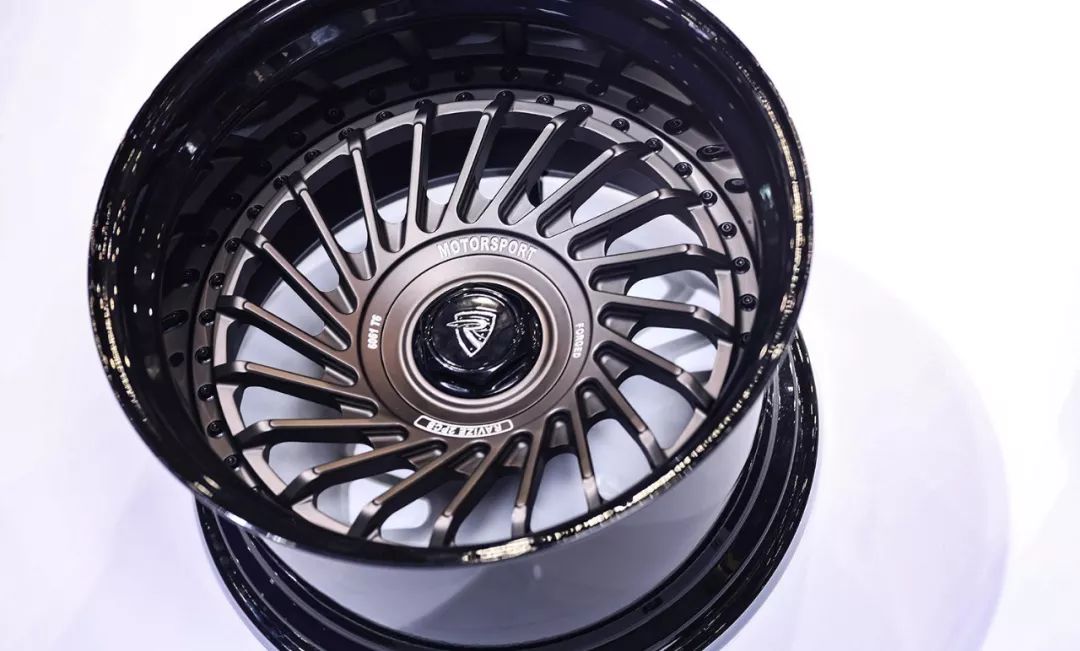 怎么那么好看！RAVIZE华丽亮相AIT 追逐改装潮流不停歇_搜狐汽车_搜狐网