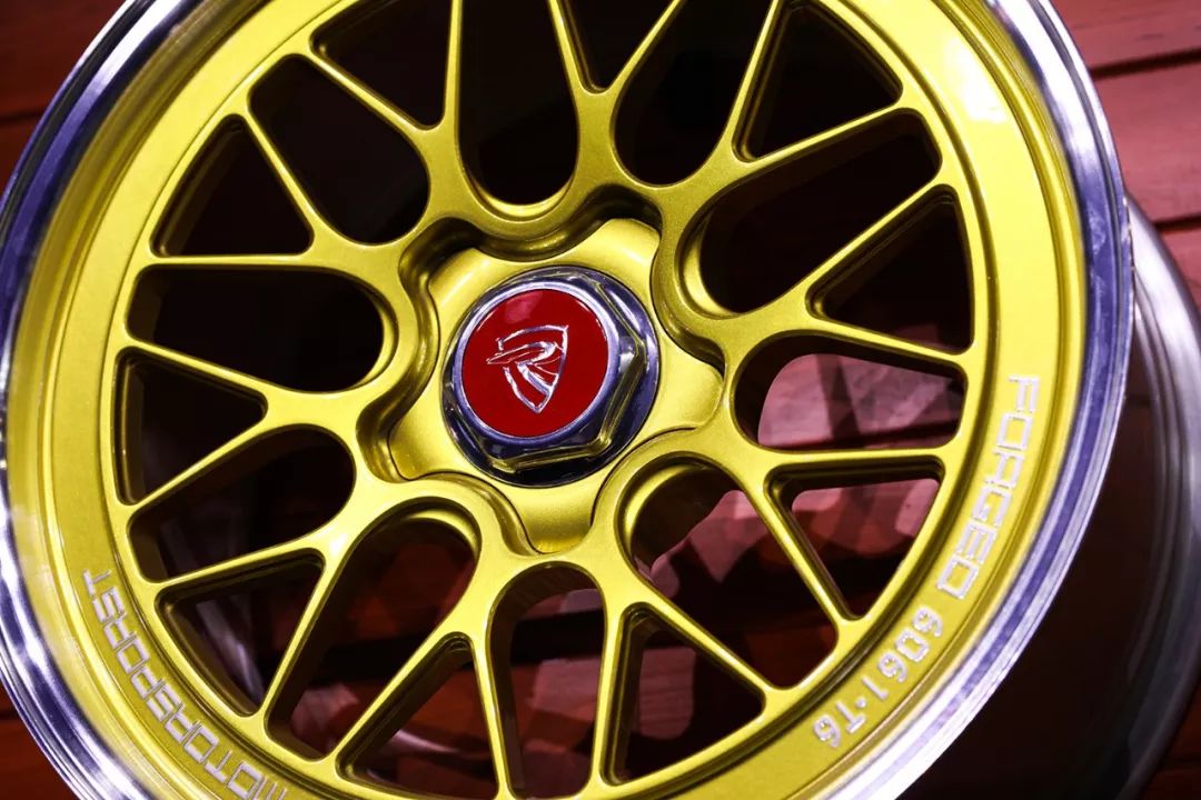 怎么那么好看！RAVIZE华丽亮相AIT 追逐改装潮流不停歇_搜狐汽车_搜狐网