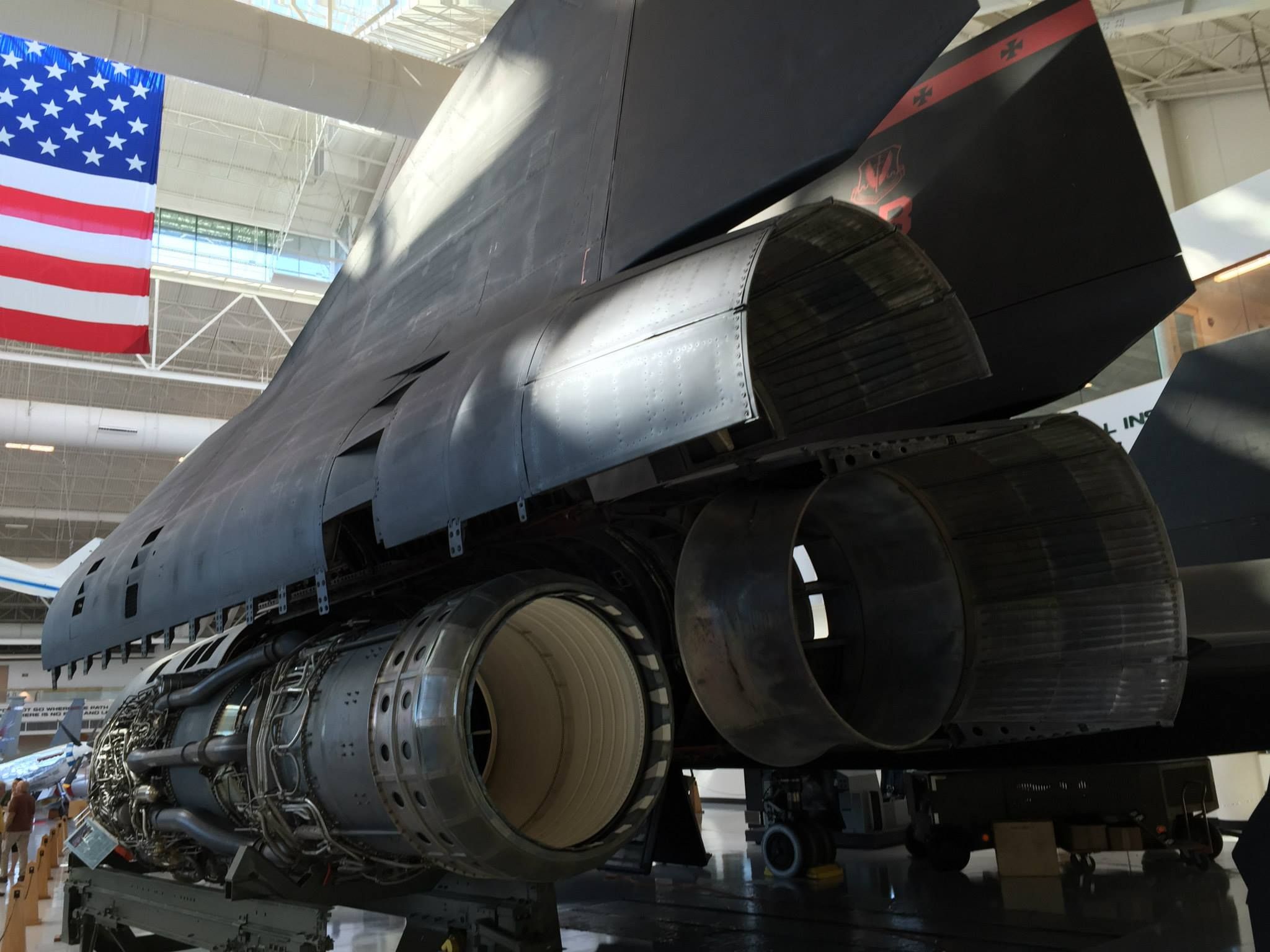 SR71黑鸟侦察机为何能飞3马赫？J58涡喷冲压变循环发动机功不可没_超音速