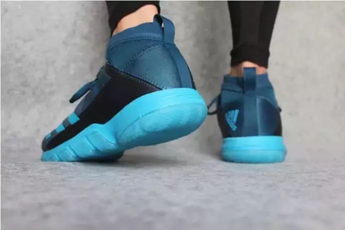 上脚帅到无法自拔的adidas Wucht P7 体验_搜狐汽车_搜狐网