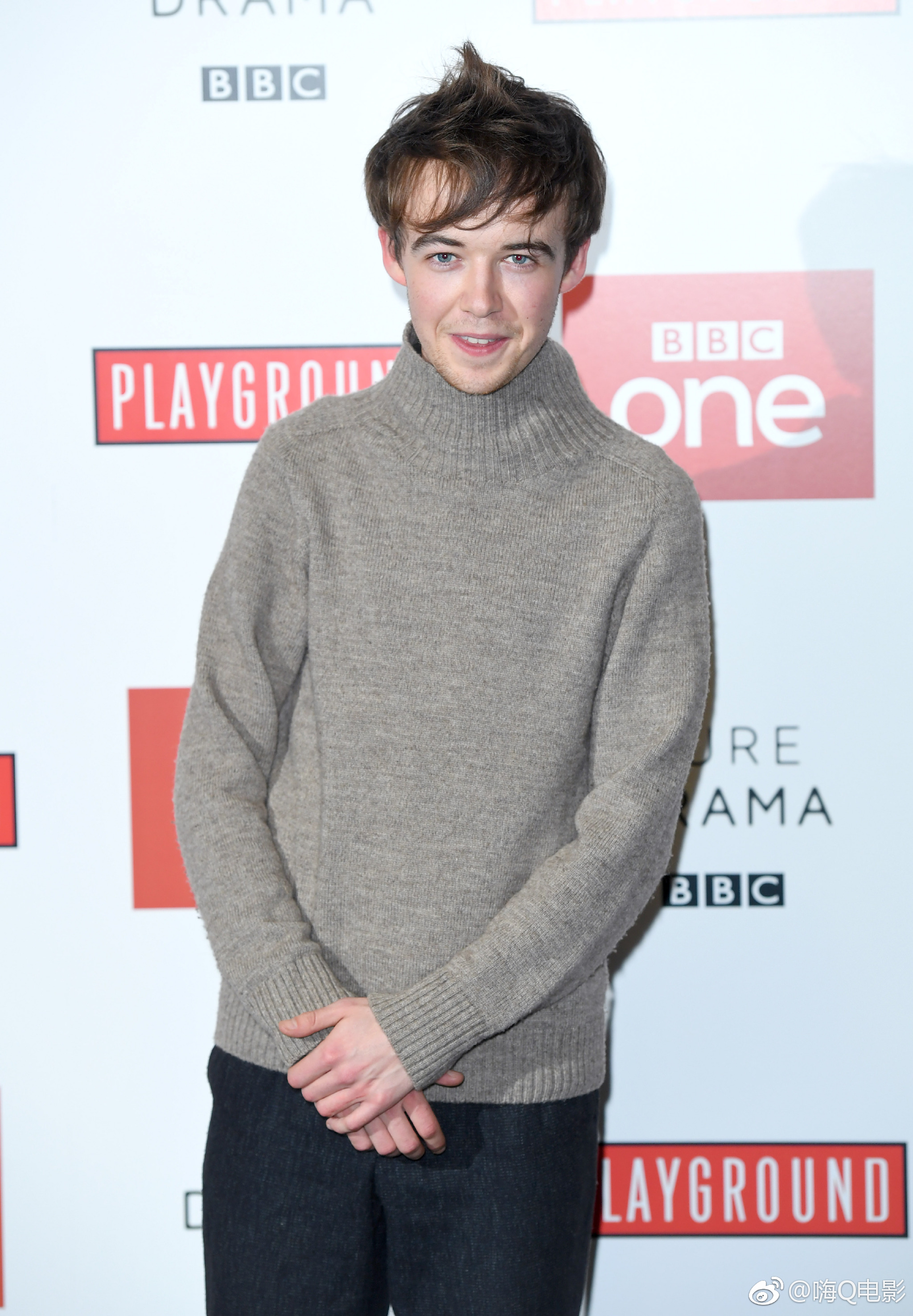 网飞Netflix热门英剧回归！害羞的James现实中超甜-搜狐大视野-搜狐新闻