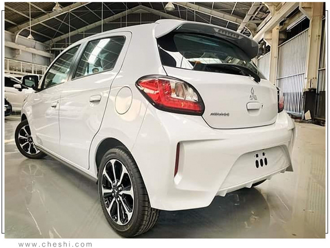 三菱新款Attrage实拍曝光 今日发布/外观更时尚_搜狐汽车_搜狐网