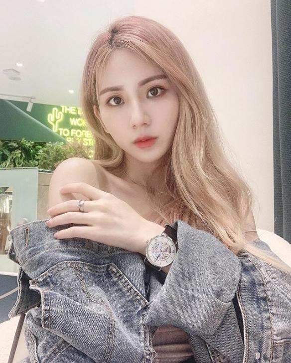 标准人妻！马来西亚网红josephy_保养