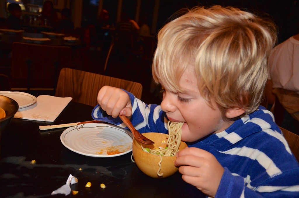 别的简报 | 吃拉面到底能不能咬断？_Begley