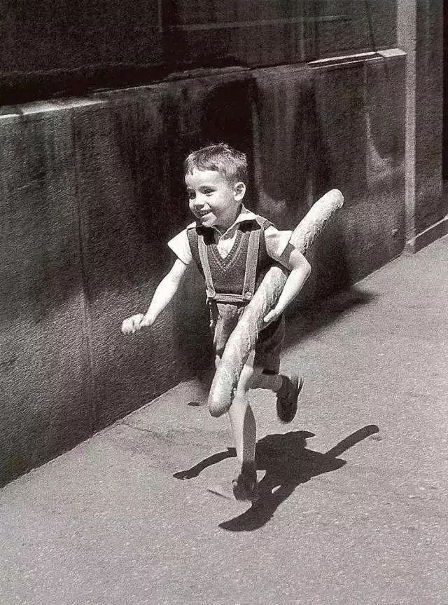 【佳作赏析】27张摄影大师经典构图摄影作品赏析