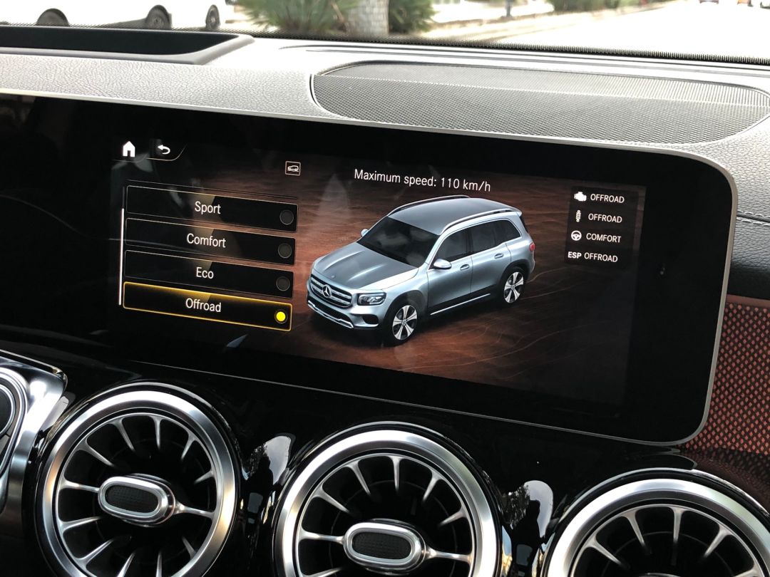 西班牙试驾奔驰GLB，三个动力版本如何选择？_搜狐汽车_搜狐网