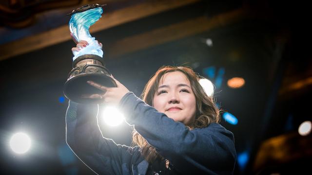 “那个游戏打得不错的女职业选手”_Mayumi