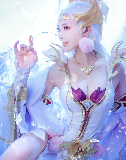 Estar英雄联盟分部成立，背后的老板竟然是LOL的名人！！-搜狐大视野-搜狐新闻