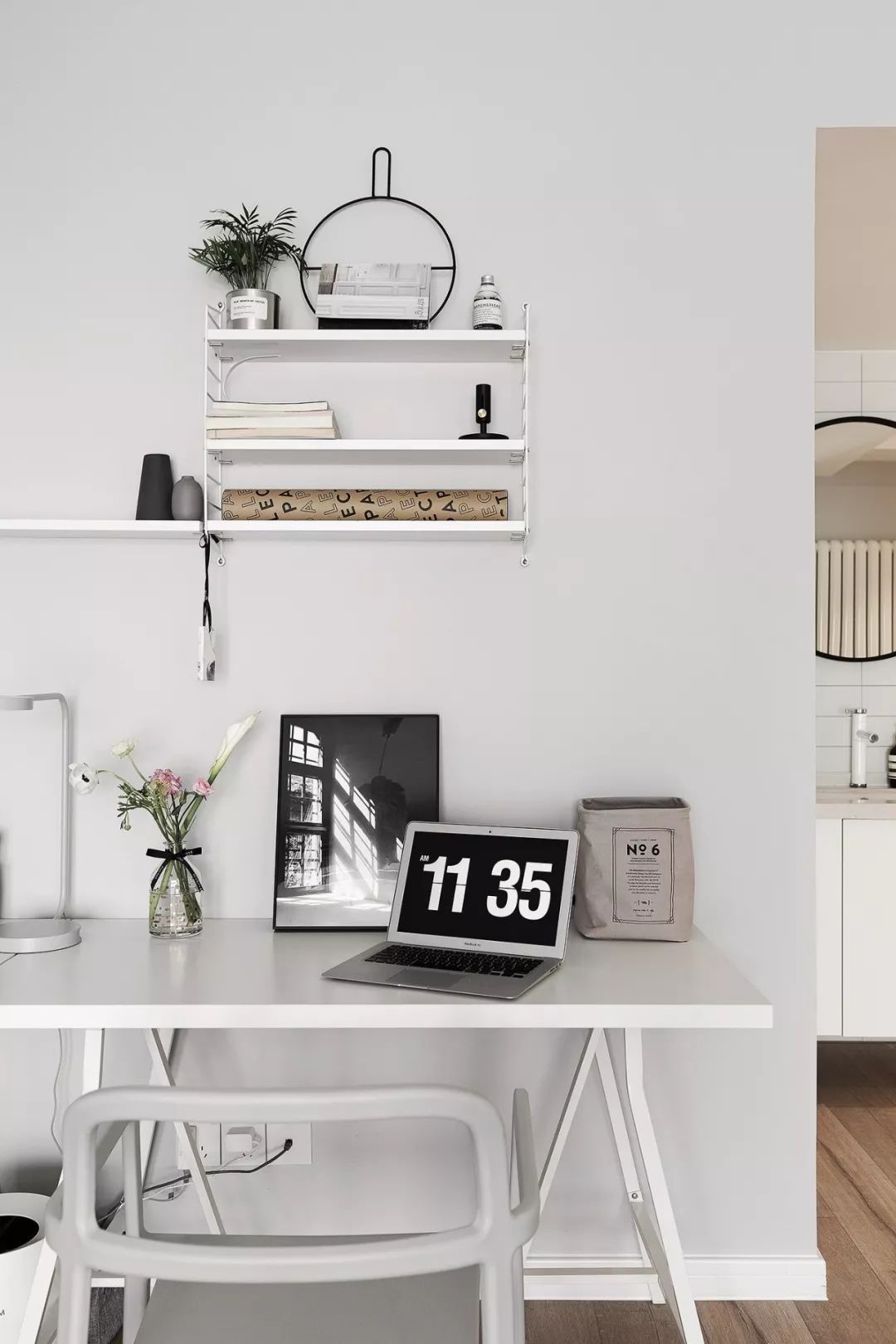 23套获赞无数的ins风书桌，打造仅需这几步，颜值高还实用！_装饰