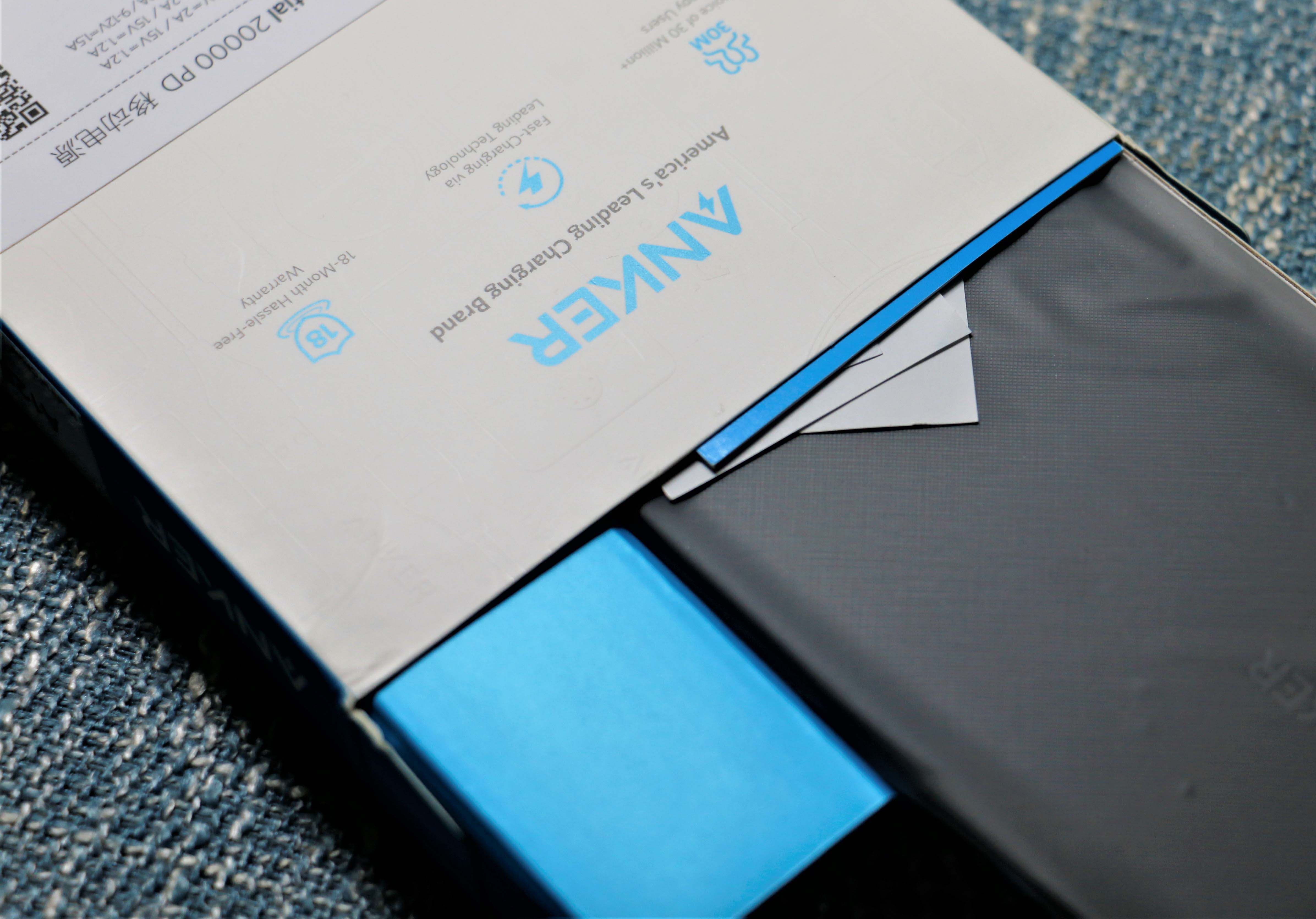 Anker快充家族产品评测：有颜又有料，再也不担心出门旅行了！_充电器