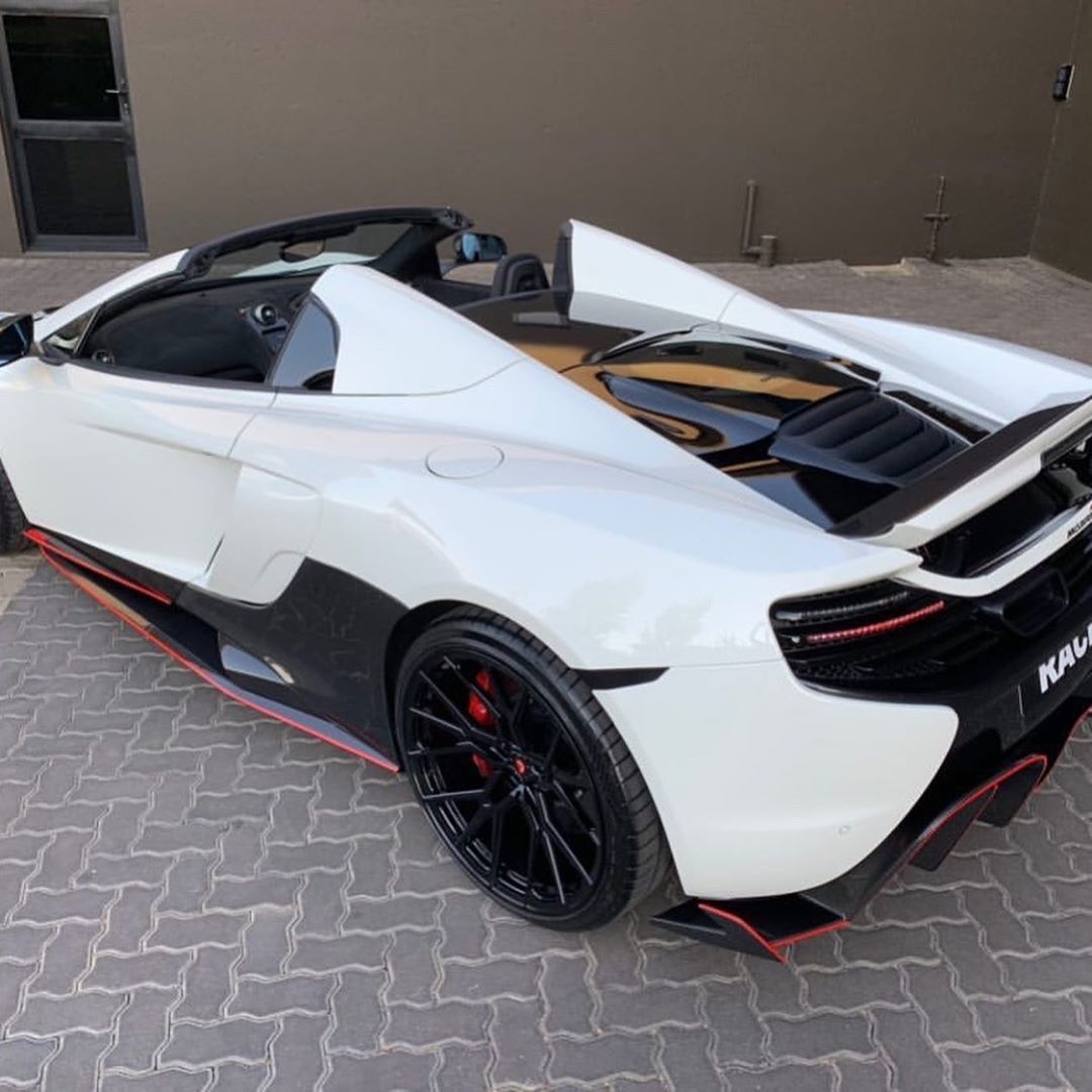 由Race改装全碳纤维车身套件的迈凯伦650S！-搜狐大视野-搜狐新闻