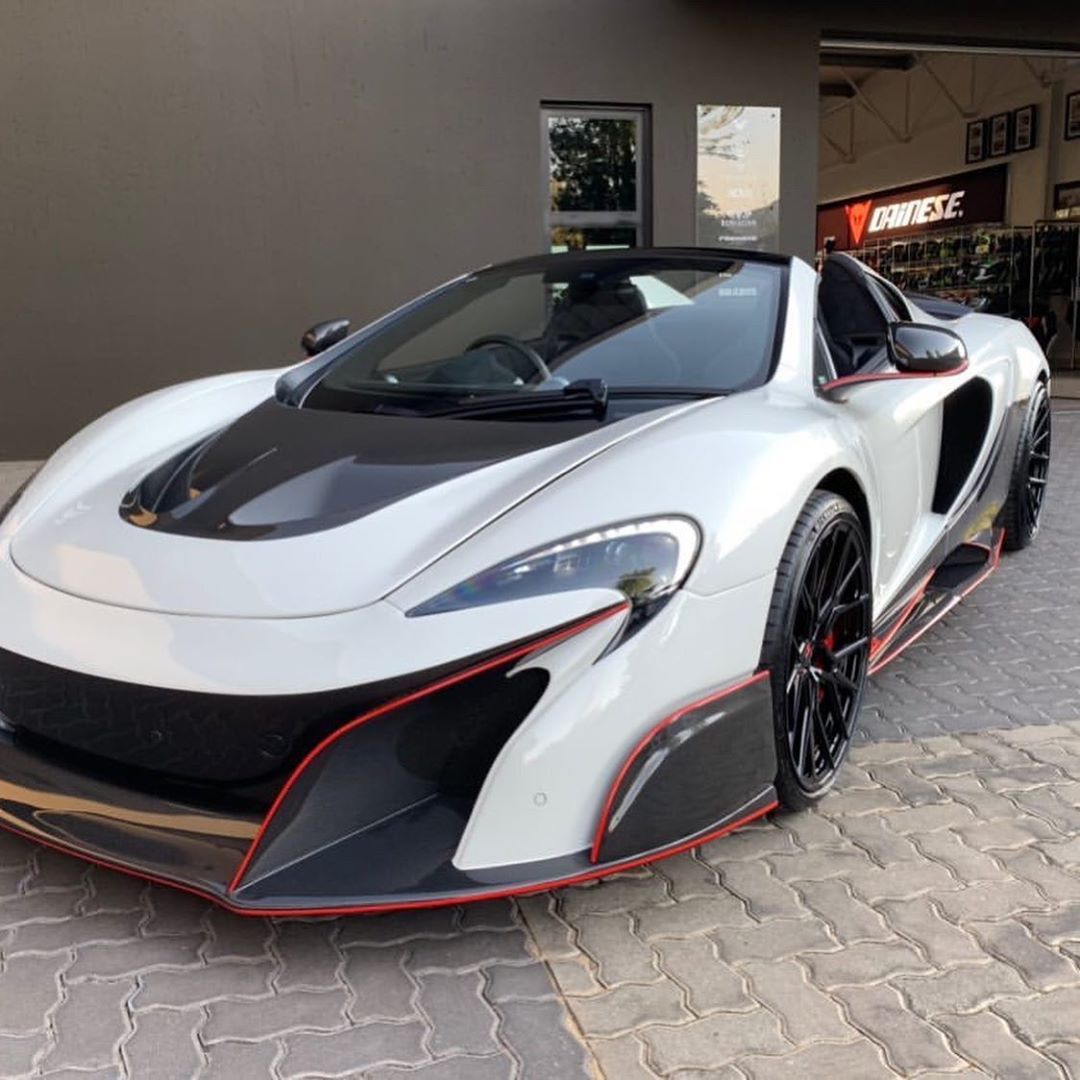 由Race改装全碳纤维车身套件的迈凯伦650S！-搜狐大视野-搜狐新闻