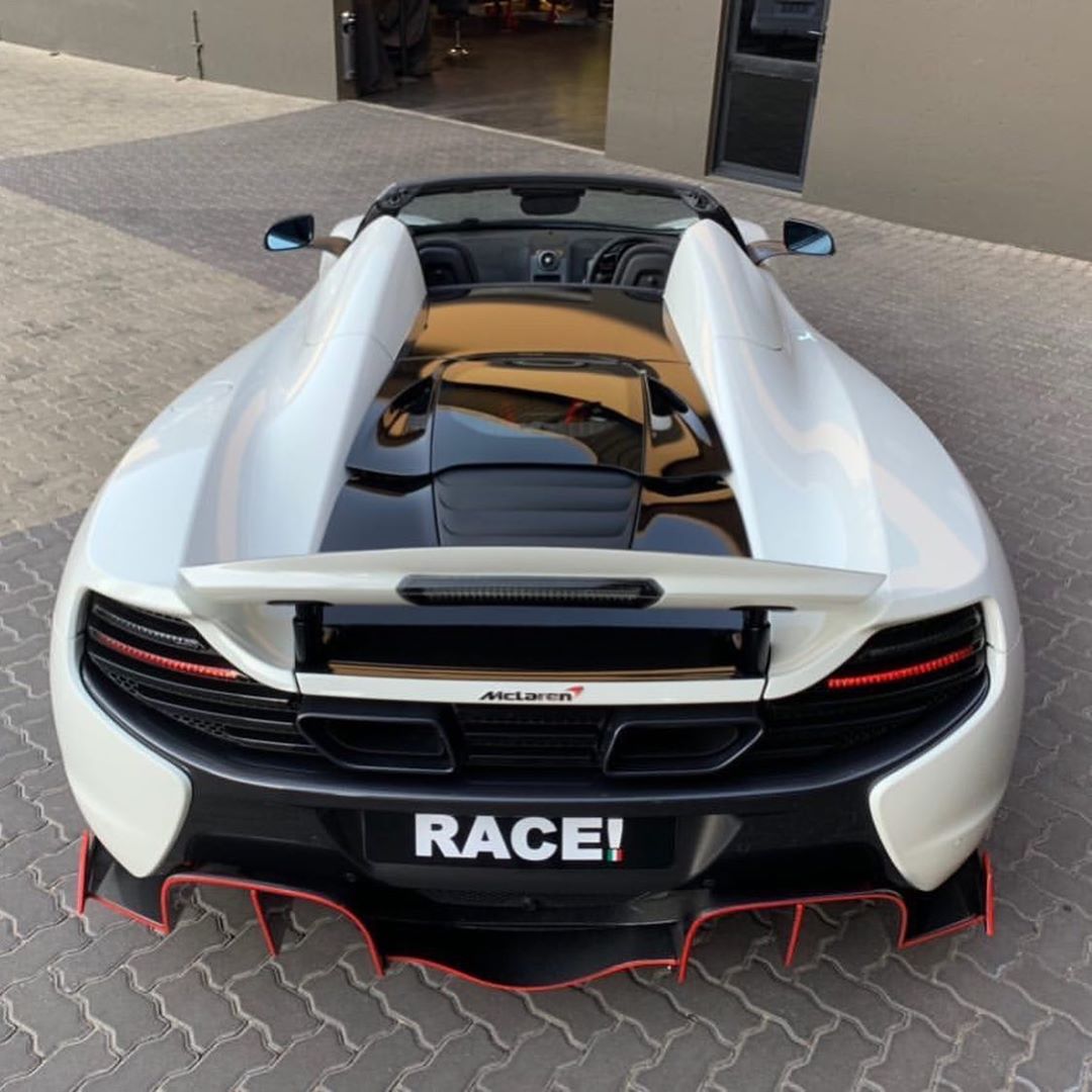 由Race改装全碳纤维车身套件的迈凯伦650S！-搜狐大视野-搜狐新闻