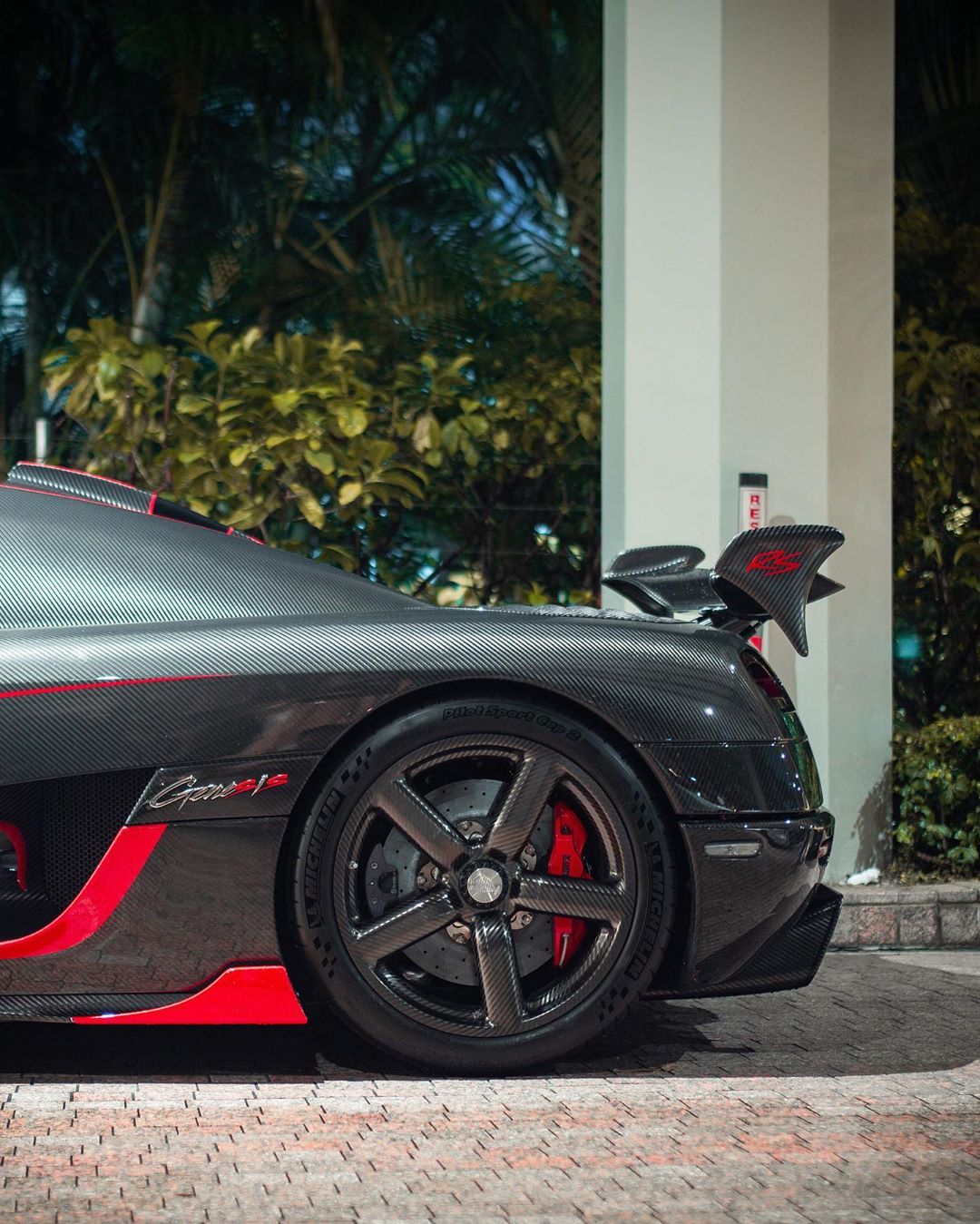 全碳纤维柯尼塞格Agera RS，这就是金钱的魅力！-搜狐大视野-搜狐新闻