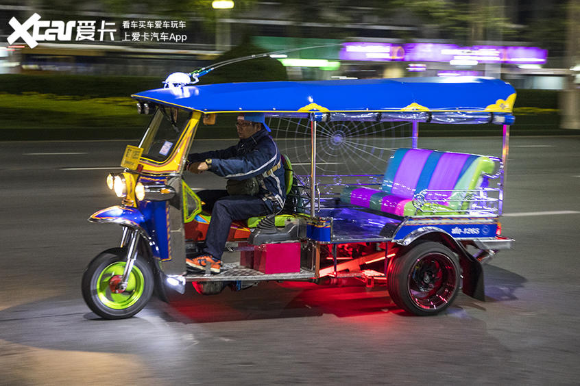 国内人称狗骑兔子，泰国摇身一变人见人爱的“突突车”。-搜狐大视野-搜狐新闻
