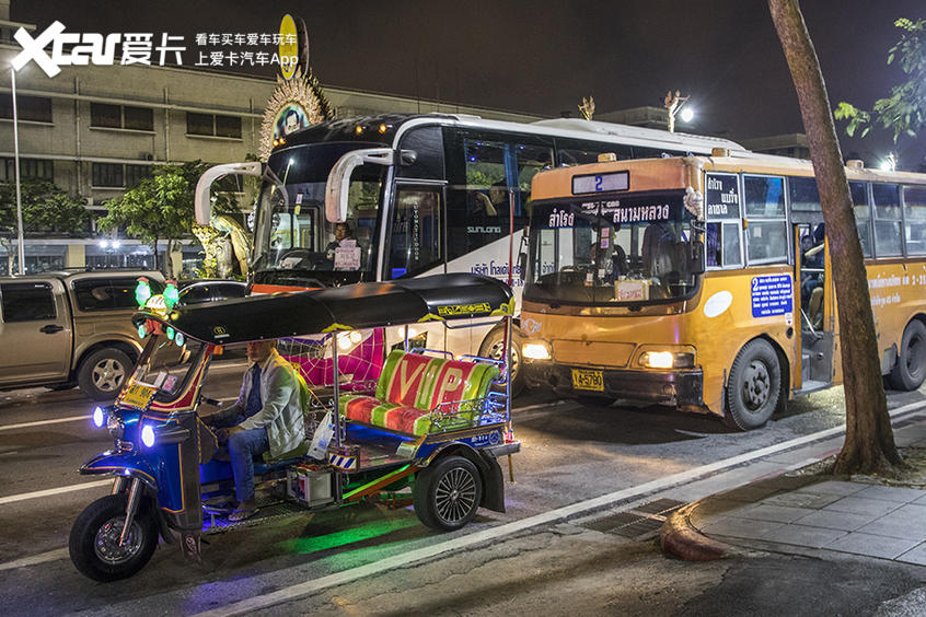 国内人称狗骑兔子，泰国摇身一变人见人爱的“突突车”。-搜狐大视野-搜狐新闻
