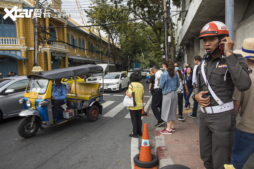国内人称狗骑兔子，泰国摇身一变人见人爱的“突突车”。-搜狐大视野-搜狐新闻