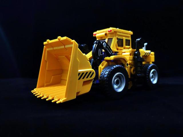 78民间测评：变形金刚第三方 DABAN 大力神 「Devastator」_关节