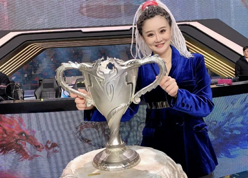 LGD确定进入KPL，收购席位！虎妞称等官宣，首个女教练来袭_kpl