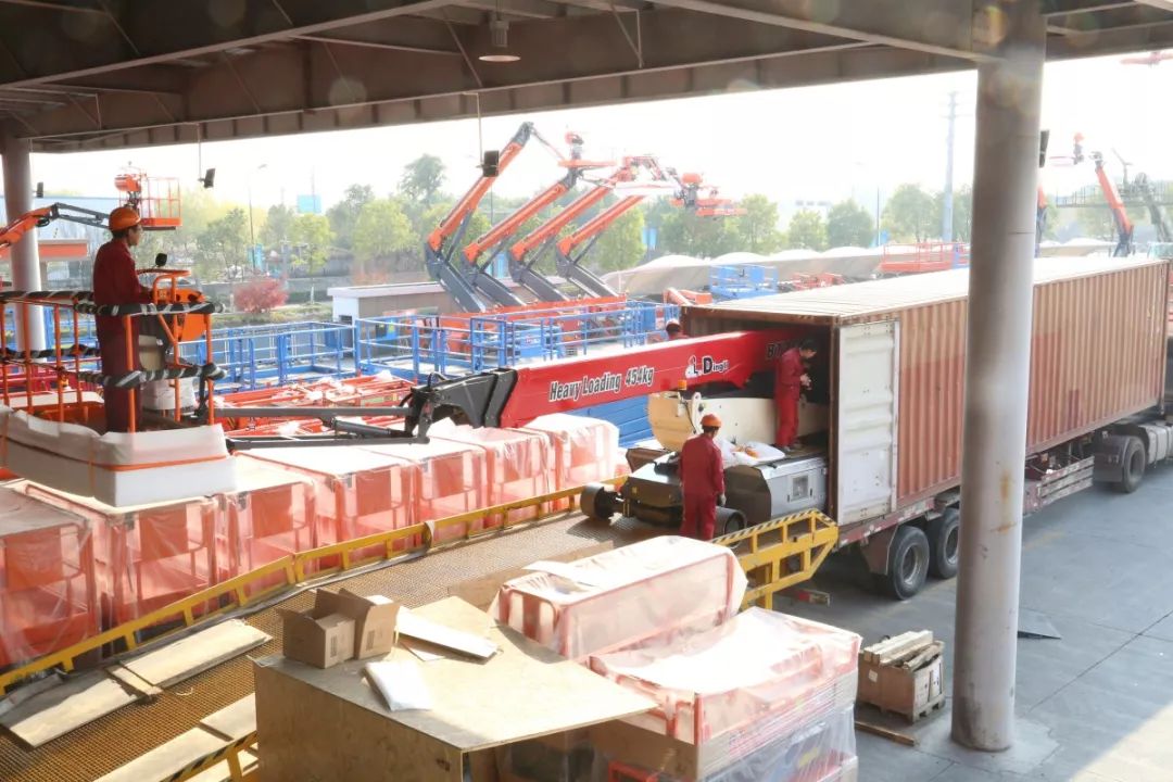 鼎力与新加坡吉宝船厂首批臂式交机仪式隆重举行_搜狐汽车_搜狐网