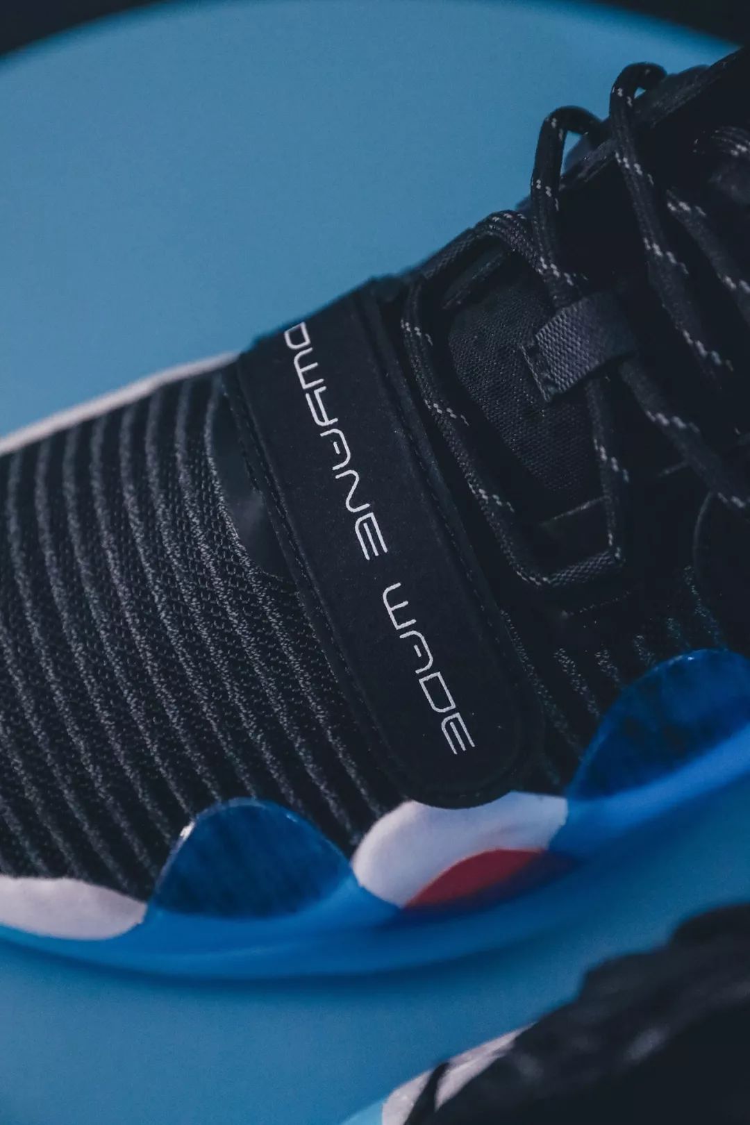 近赏 Li-Ning Way Of Wade 8 「Team No Sleep」_搜狐汽车_搜狐网