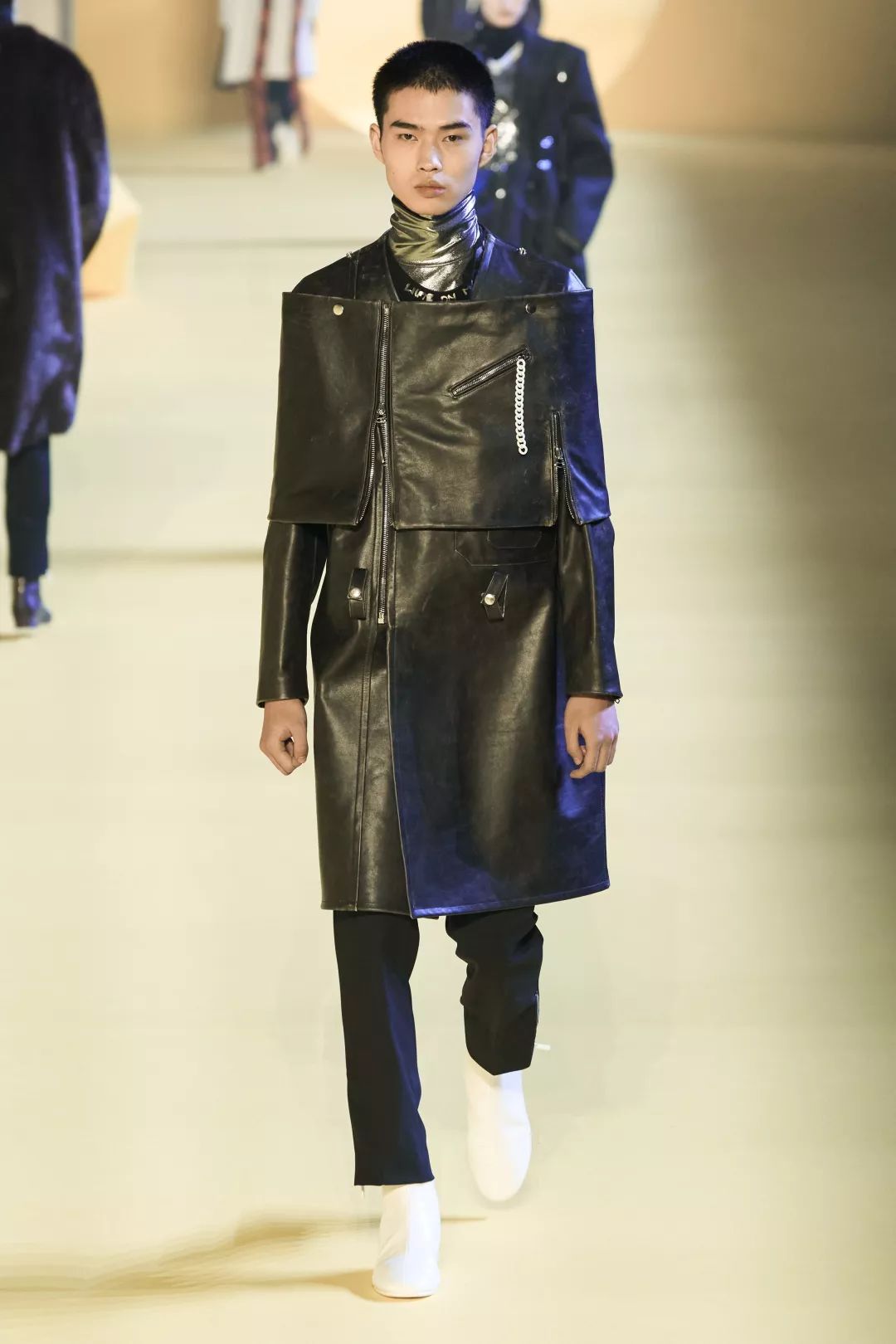 Raf Simons Fall 2020 Menswear，假想David Bowie火星上的生活_人类