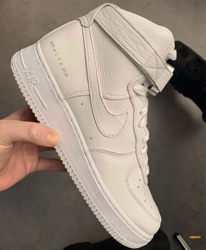 官网开启预售！Alyx x Nike AF1售价高达3000元！_搜狐汽车_搜狐网