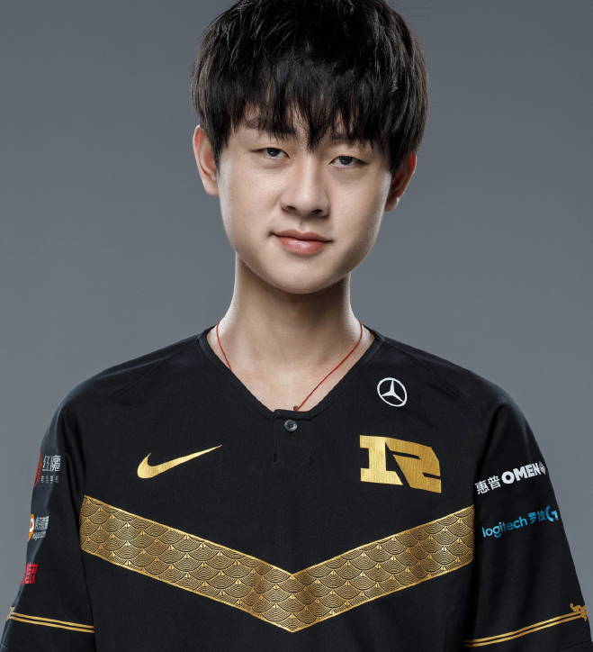 Ruler谈来LPL的感受：印象最深的战队是RNG，这人很强现在更强了_选手