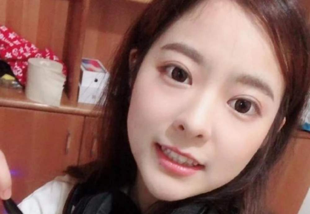 解说Kris再次回应网友：我是真的被王多多骚扰了，不是在炒作-搜狐大视野-搜狐新闻