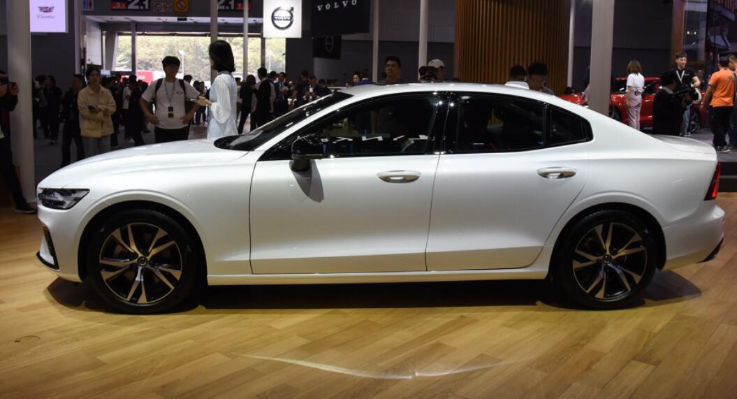 4天后沃尔沃S60上市，入门250匹+8AT，比3系更出色-搜狐大视野-搜狐新闻