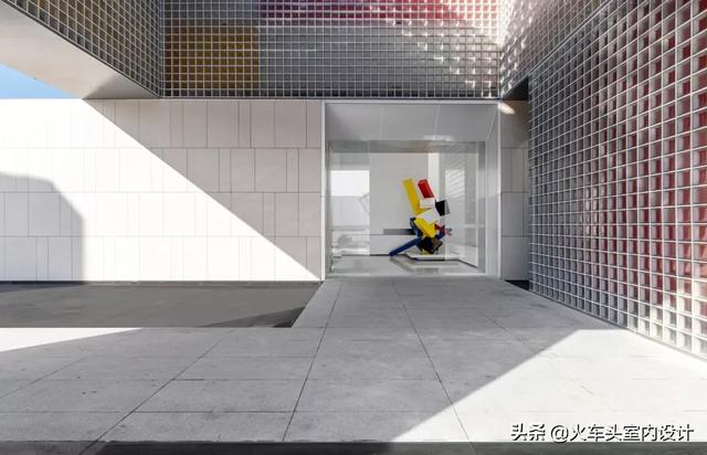 首发｜致敬.蒙德里安，极简设计的纯粹灵魂_空间