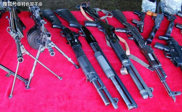 Ultimax 100轻机枪_重量