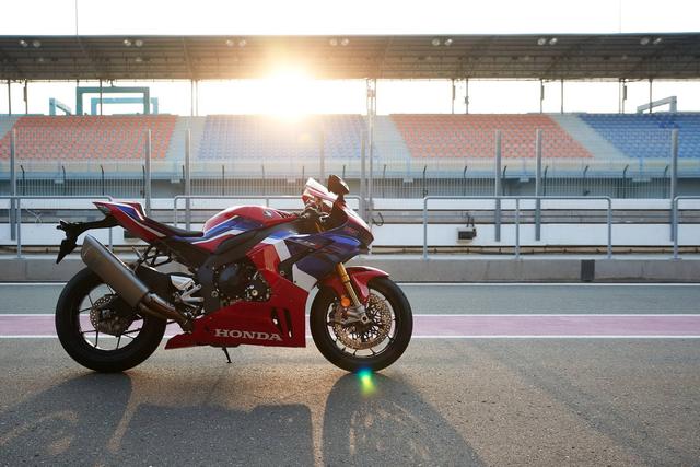 Honda CBR1000RR-R 欧美上市，定价比旧款增约20%_搜狐汽车_搜狐网