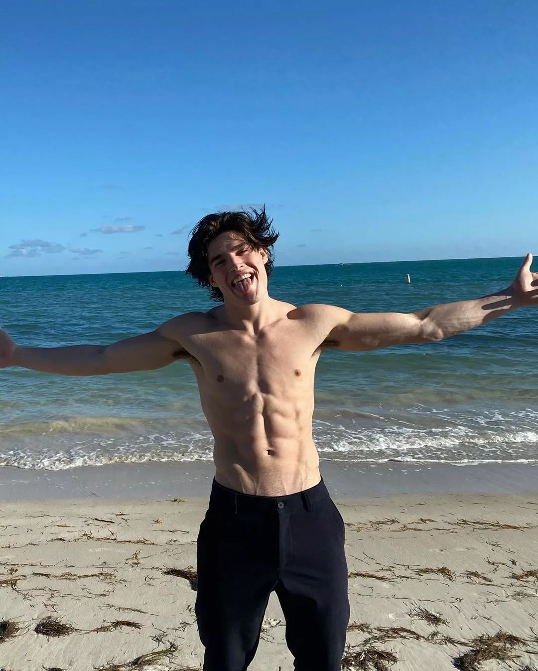 啊！他好像迪士尼童话的王子！_Wyatt