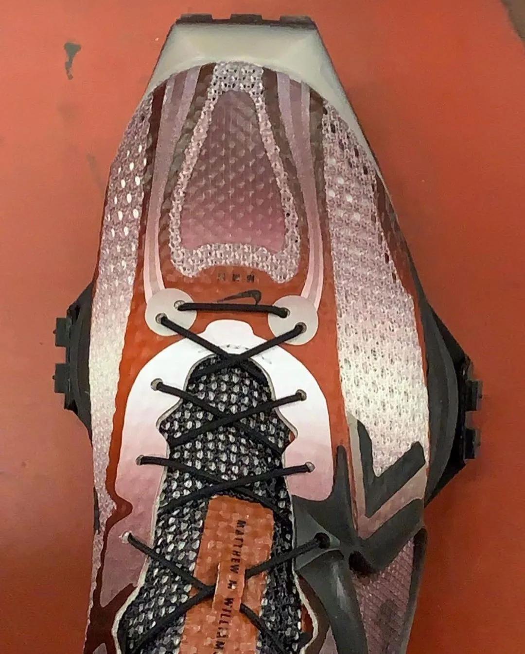实物曝光！MMW x Nike Zoom 4全新联名鞋款来袭_搜狐汽车_搜狐网