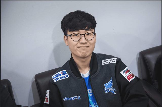 Looper谈LCK上单排名：Kinn和nuguri可以进入前三_looper