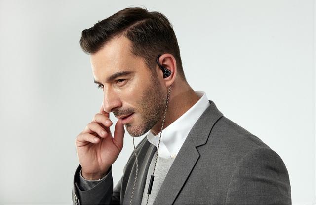 执着于音，臻享原声——飞利浦圈铁耳机Fidelio S3华丽上市_搜狐汽车_搜狐网