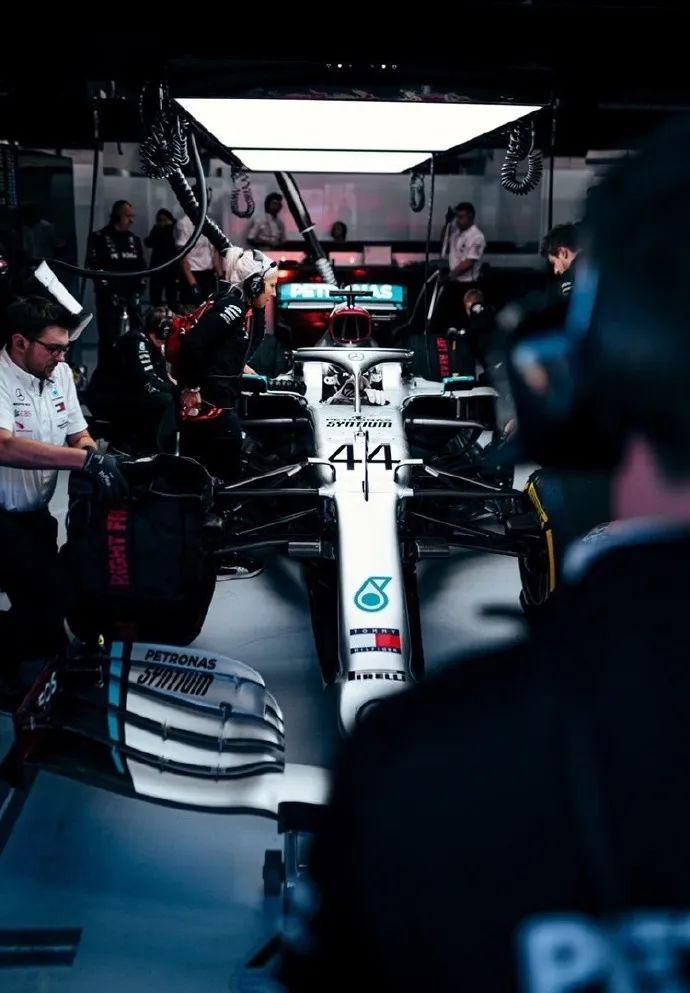 POLICE×Hamilton|你的帅气，带着口罩我都知道_搜狐汽车_搜狐网