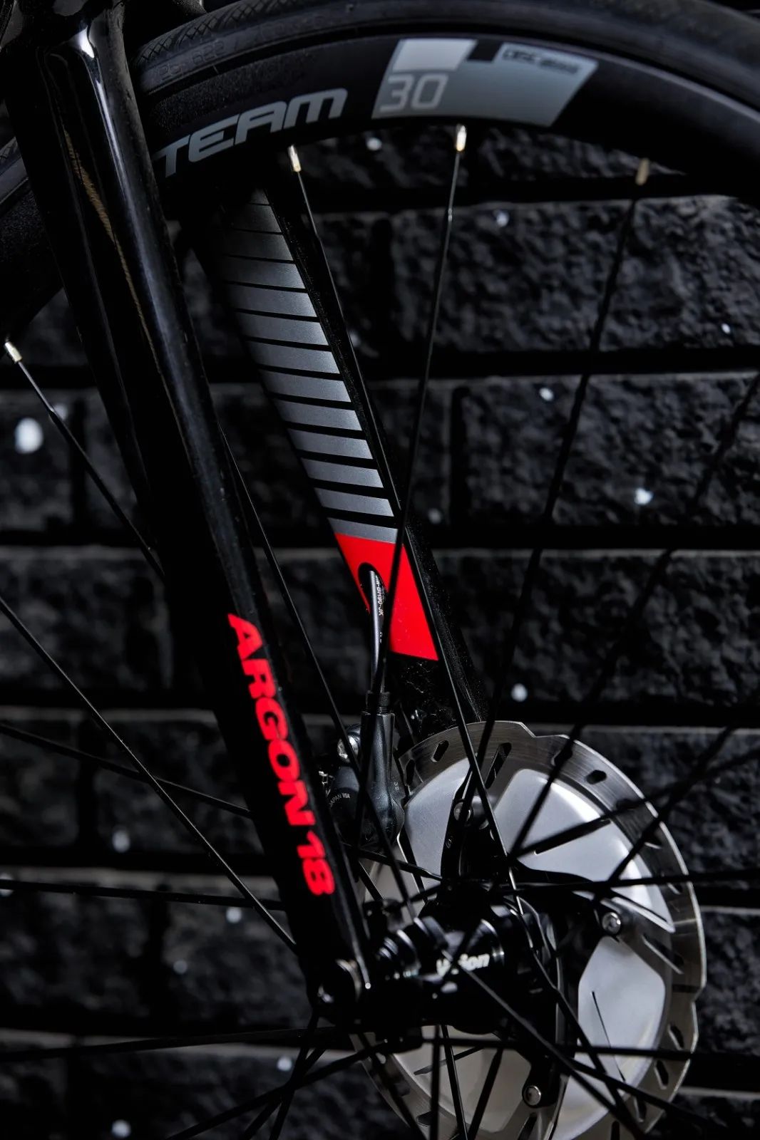 高端基因传承 GALLIUM CS DISC正式登场_搜狐汽车_搜狐网