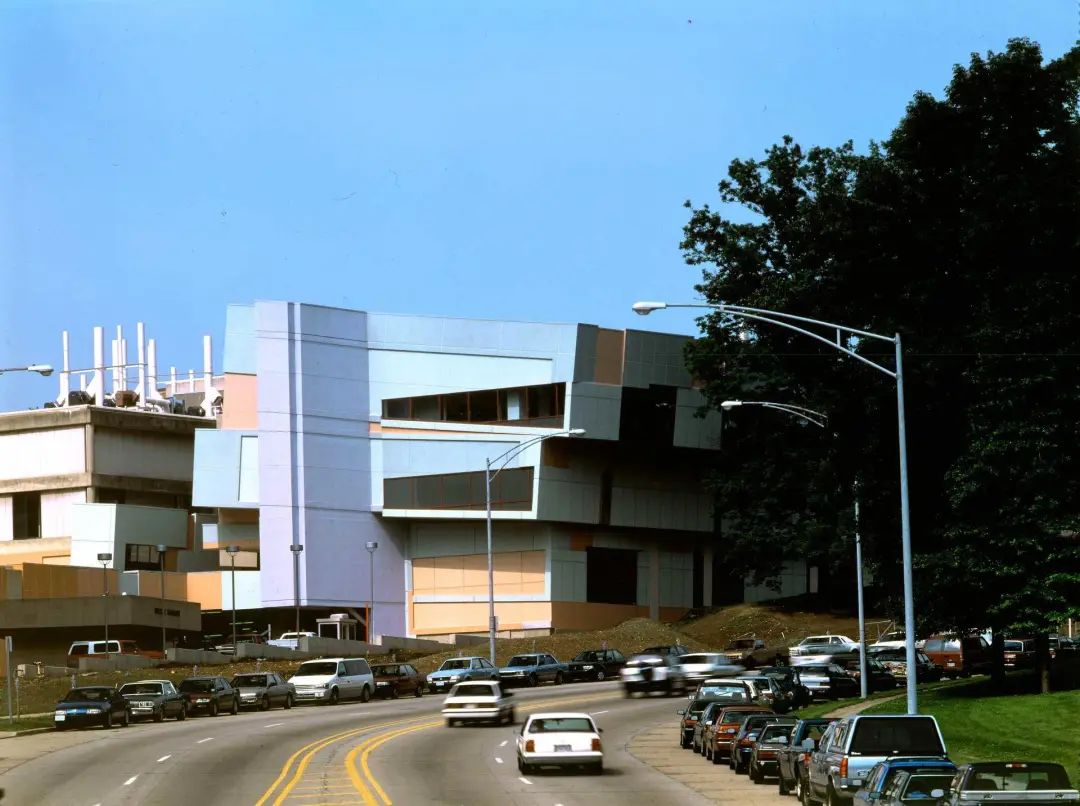 那些与往届普利兹克“无缘”的人气建筑大师 | Peter Eisenman_设计