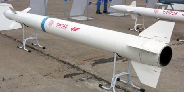 俄军接收首套S350防空系统，作战性能全面，这点值得中国借鉴_导弹