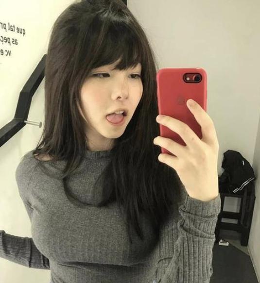 飞机已就绪！巴西女辅助将在中国开播，网友直呼不放假主播来了_mayumi