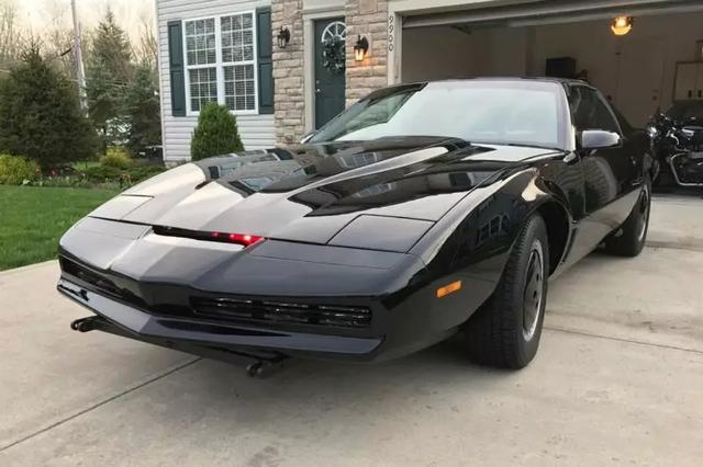 将时间倒退回1981年 复刻版Knight Rider K.I.T.T_搜狐汽车_搜狐网