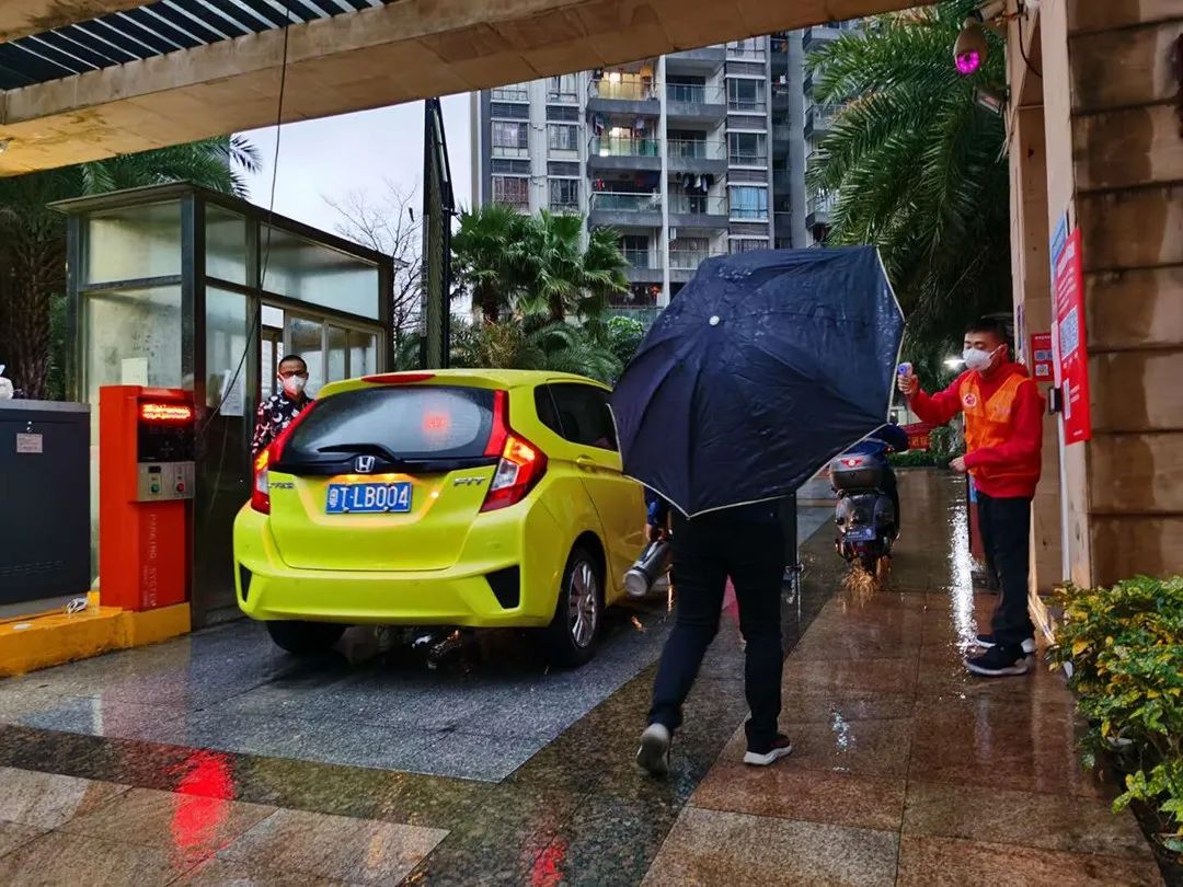 桥岗社区各党支部筑起疫情防控堡垒，万众一心抗战疫情！_工作