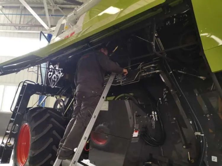 科乐收(CLAAS) DOMINATOR 370联合收割机产品特辑_搜狐汽车_搜狐网