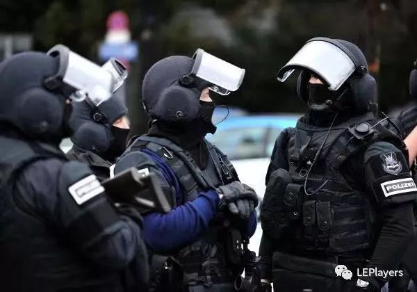 德国执法单位强力部门的选择——Mehler vario system_防弹