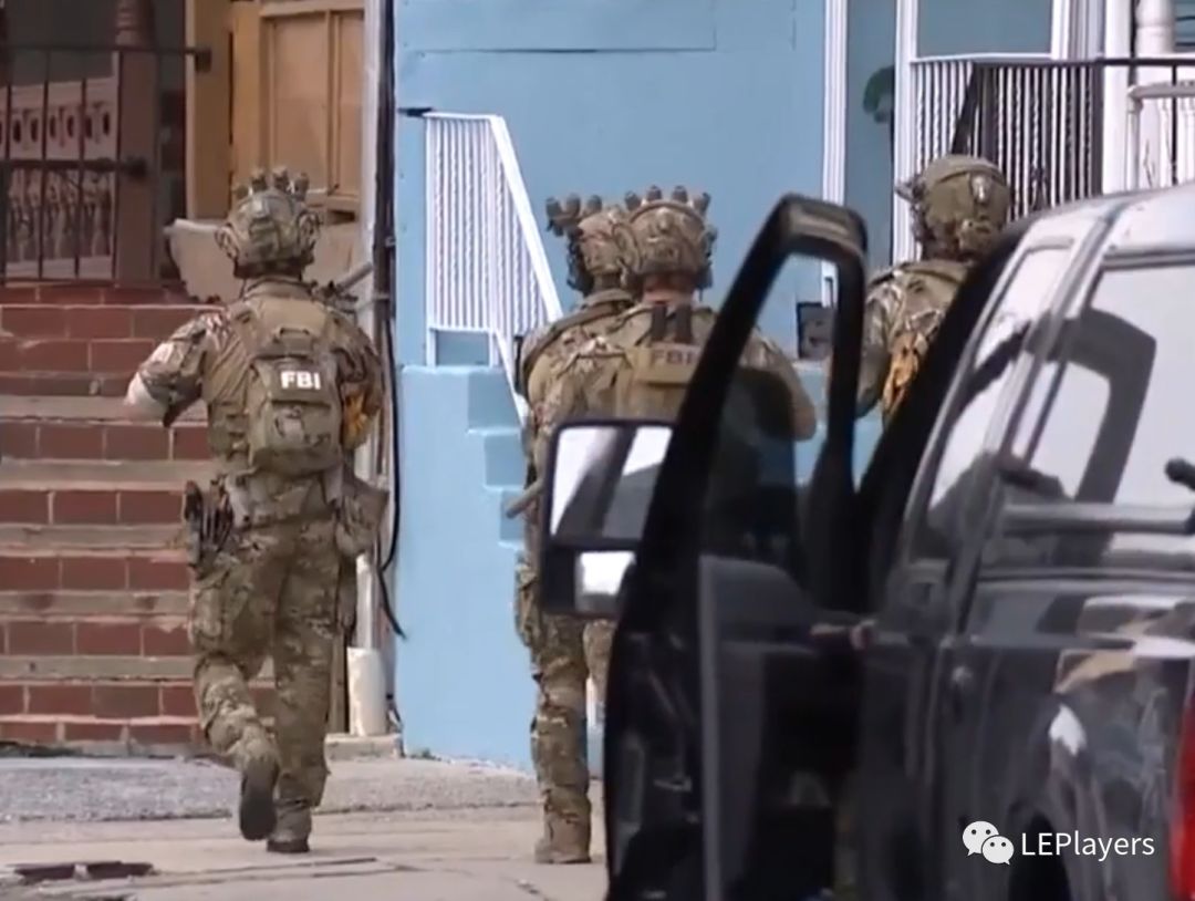 2020宾夕法尼亚州雷丁市警匪对峙 看FBI HRT最新装备_Exfil