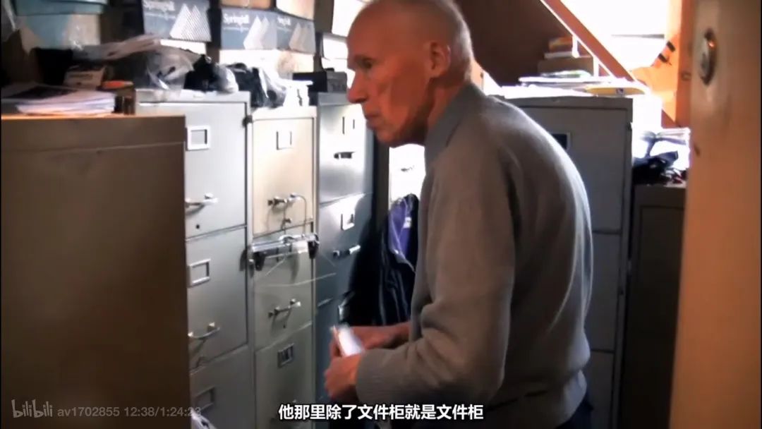 我们都为比尔着盛装 | 来自时尚界“街拍鼻祖”的热爱_Bill